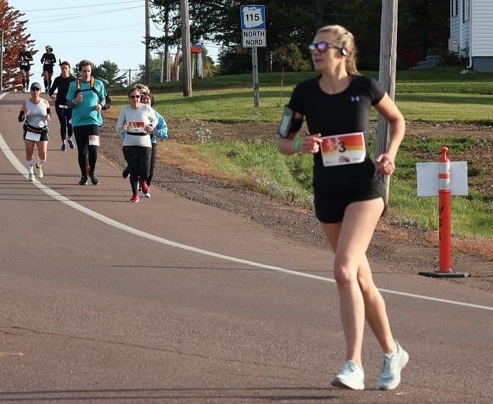 Sports - Francis Robere et Dawn Meade remportent le 15 km Yvon-LeBlanc ...