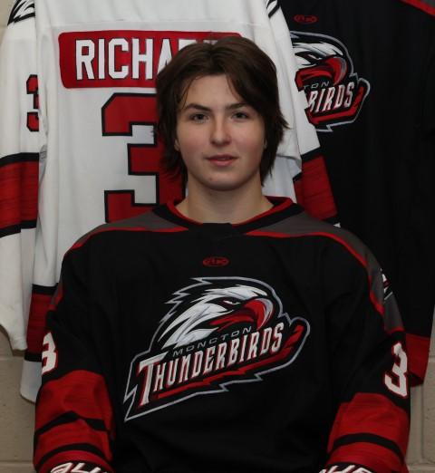 Sports - Deux victoires des Thunderbirds - Le Moniteur Acadien