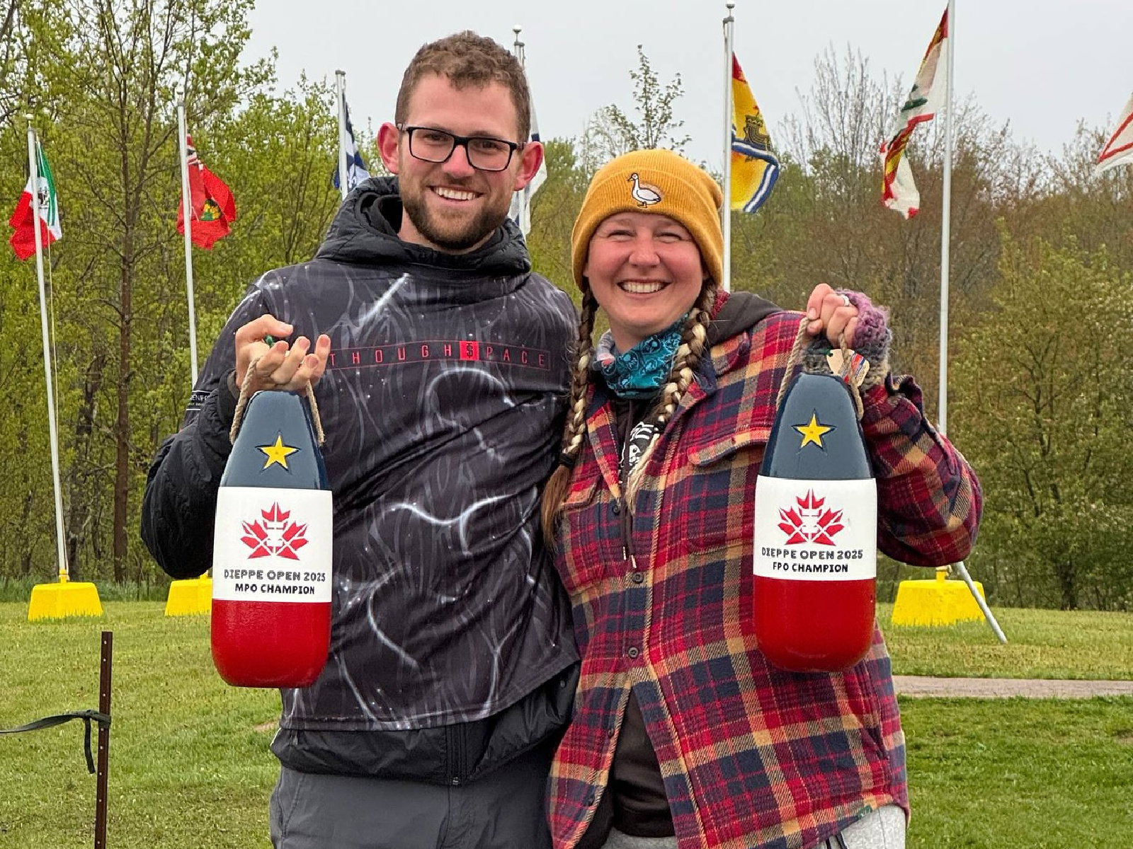 Sports - Disc golf : Thomas Gilbert et Coleen McInnes dominent à Dieppe ...